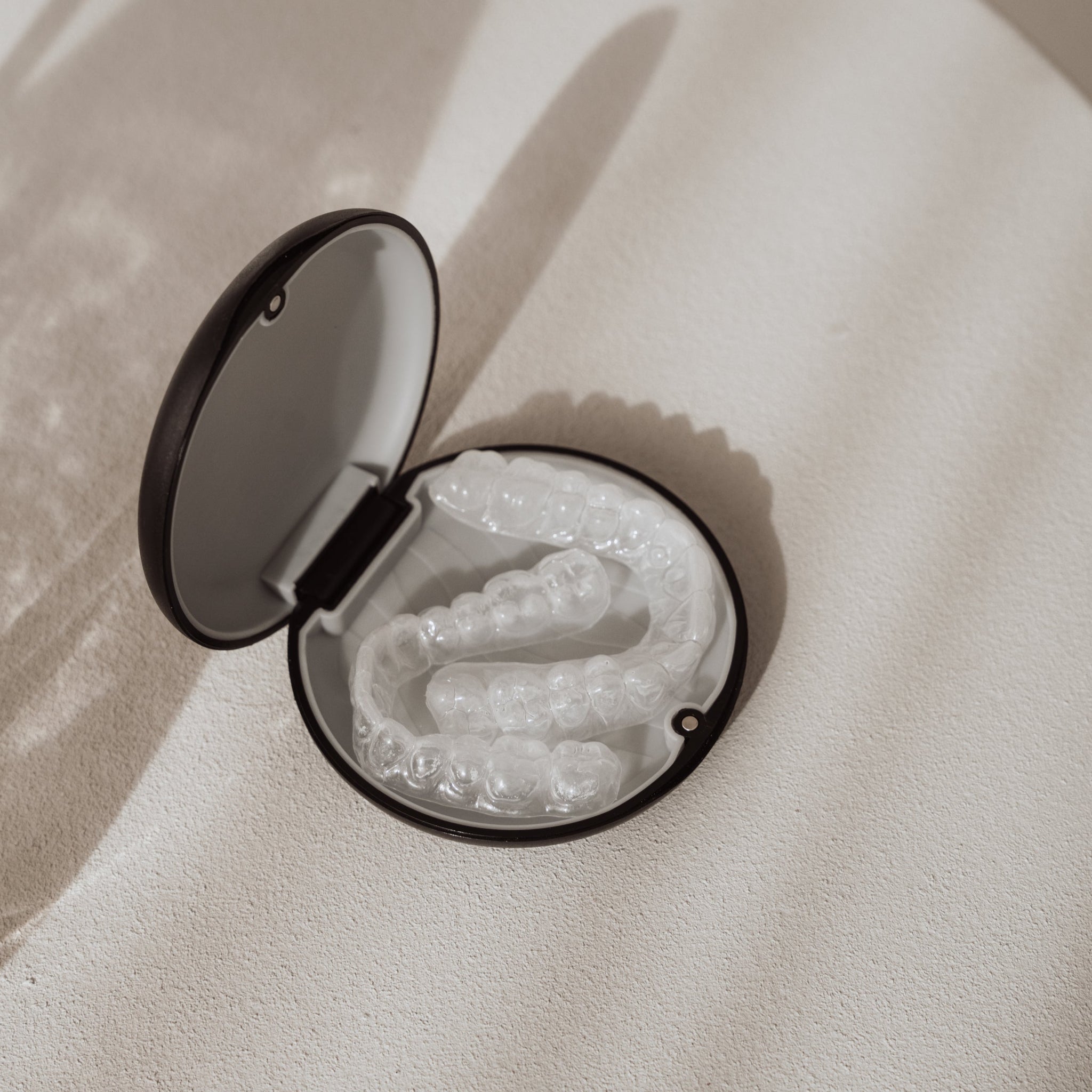 Custom-made bleaching tray + impression set